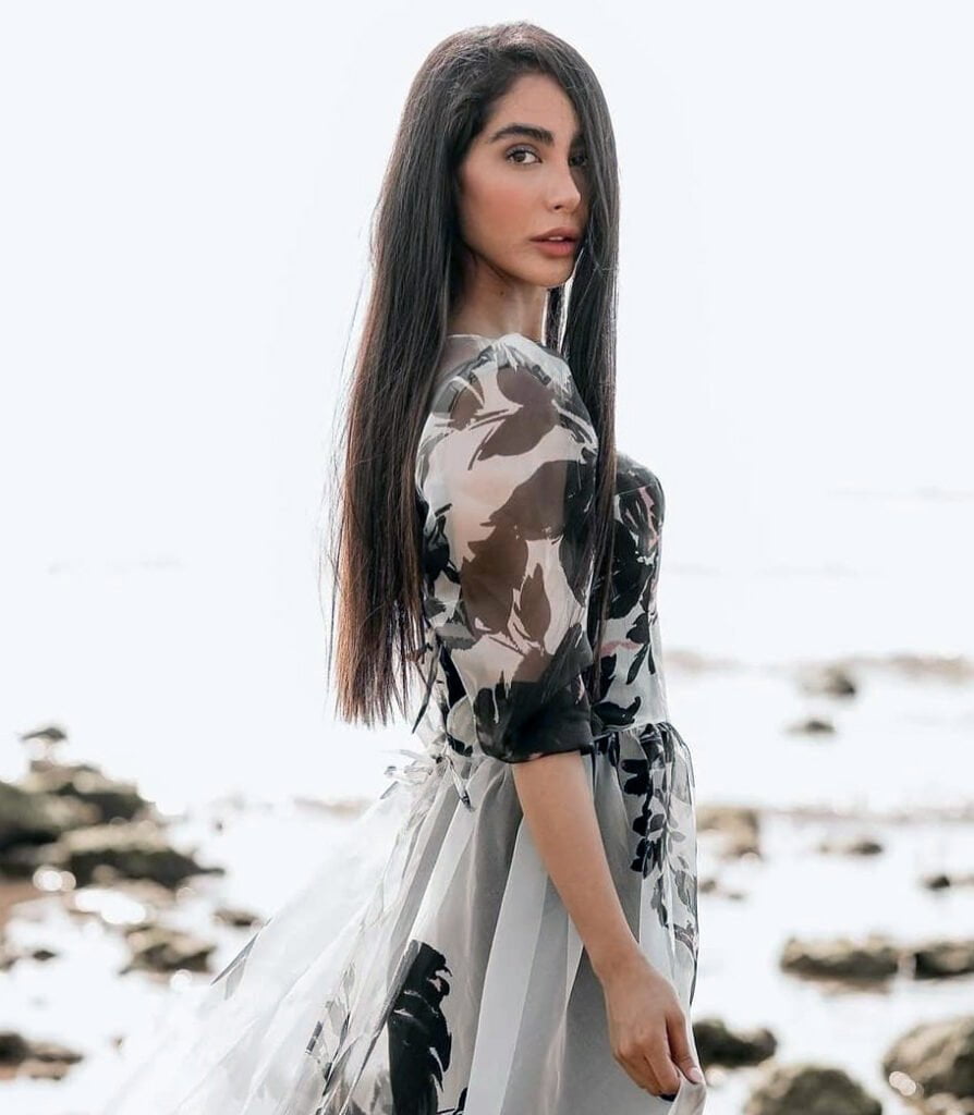 Iranian Women: A Comprehensive Guide to Dating Iranian Girls